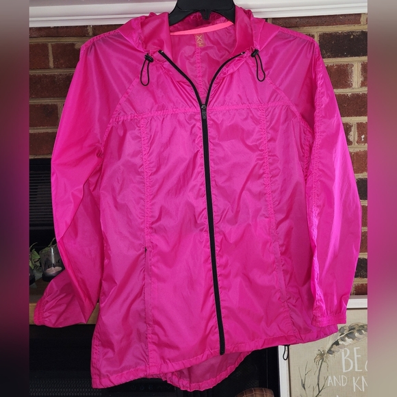 Xersion | Jackets & Coats | Windbreaker With Hood And Zip Pockets ...